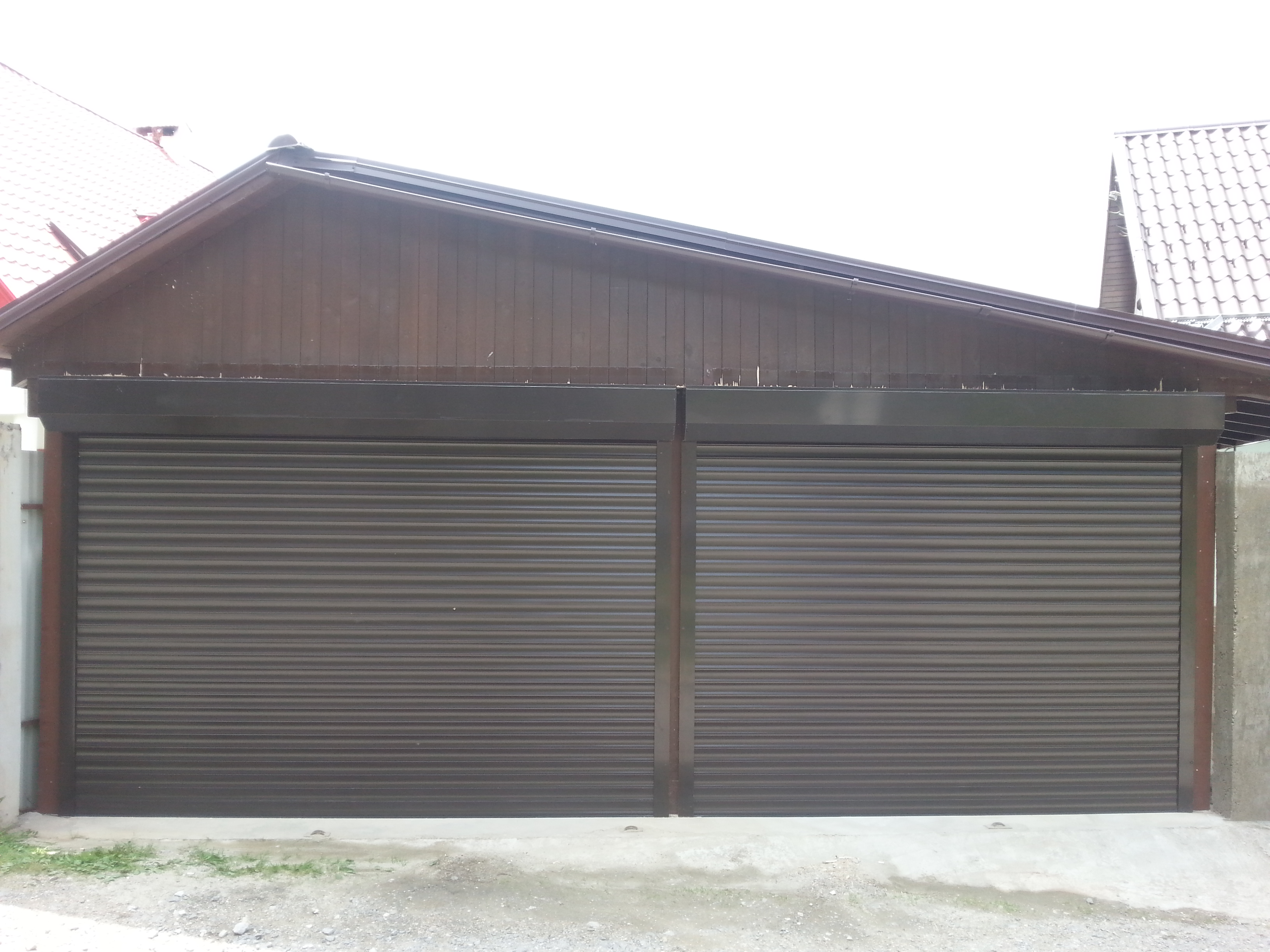 Usi de garaj tip rulou – Suntech