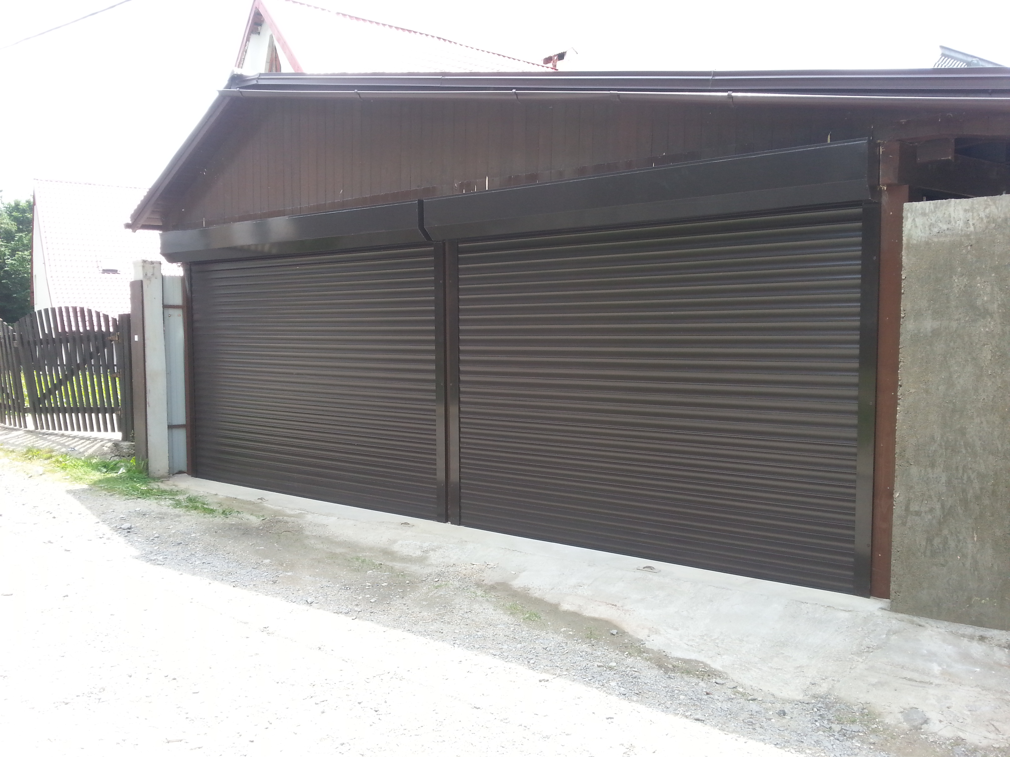 Usi de garaj tip rulou – Suntech